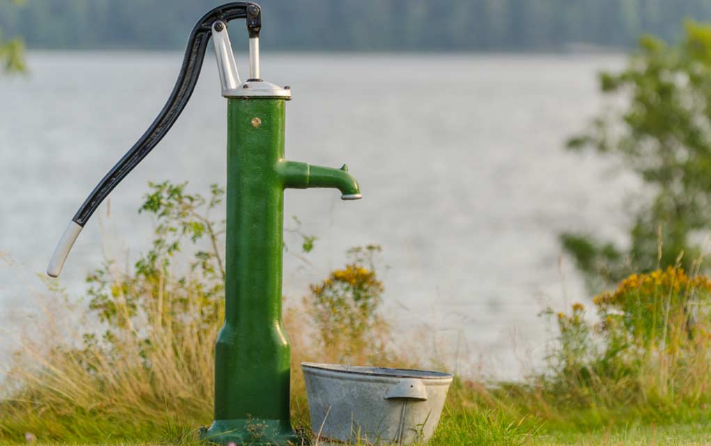 How to Drive a Hand Pump Well | The Survival Guide