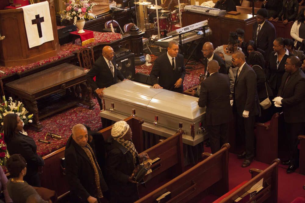 Woman Declared Dead for 2 days, Comes Back To Life at Own Funeral | The ...